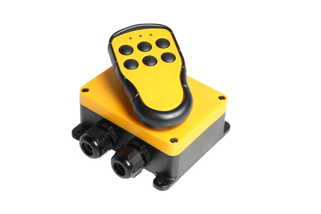 Kauko-ohjausjärjestelmä, 5 toimintoa, 12-24VDC - Tele Radio Finland